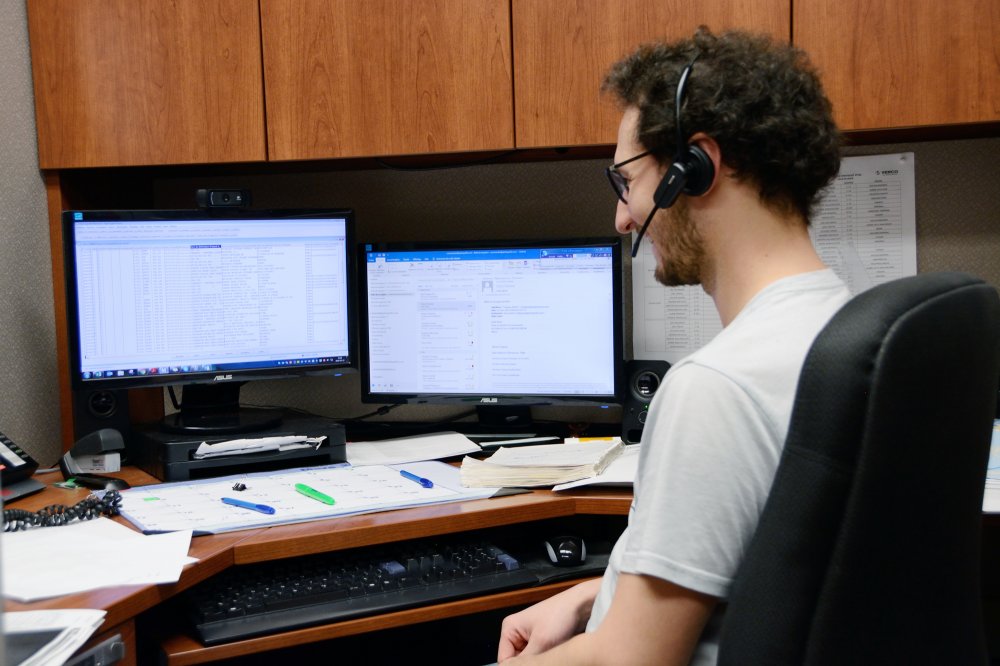 April Super Flo - CUSTOMER SERVICE REPRESENTATIVE